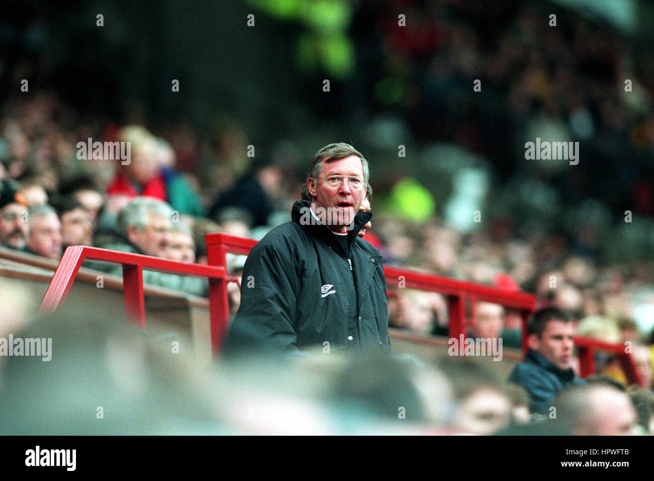 ALEX FERGUSON MANCHESTER UNITED FC MANAGER 09 December 1998 Stock Photo ...