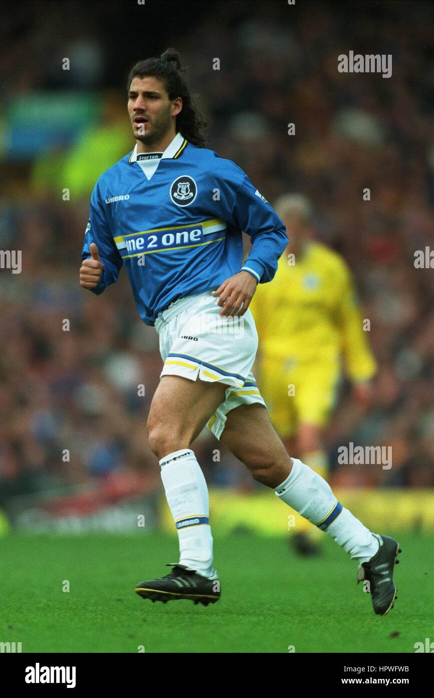 Madar everton hi-res stock photography and images - Alamy