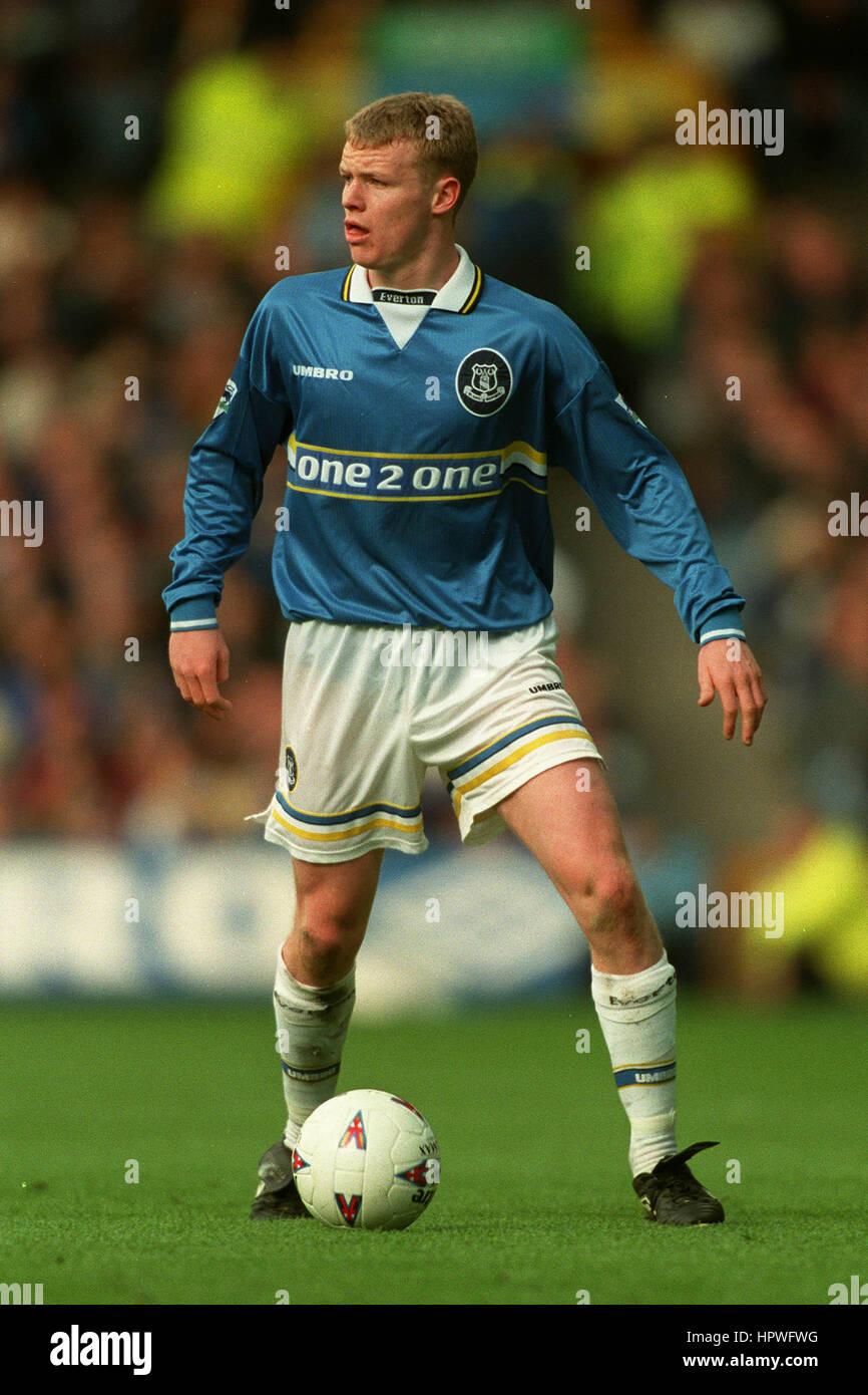 MICHAEL BALL . EVERTON FC 17 April 1998 Stock Photo - Alamy