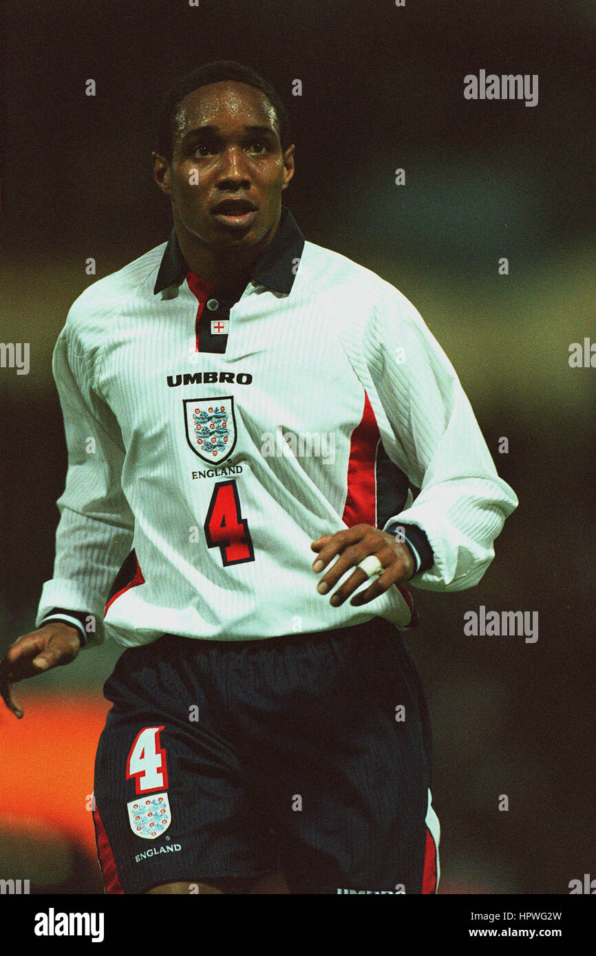 PAUL INCE ENGLAND & LIVERPOOL FC 23 April 1998 Stock Photo - Alamy