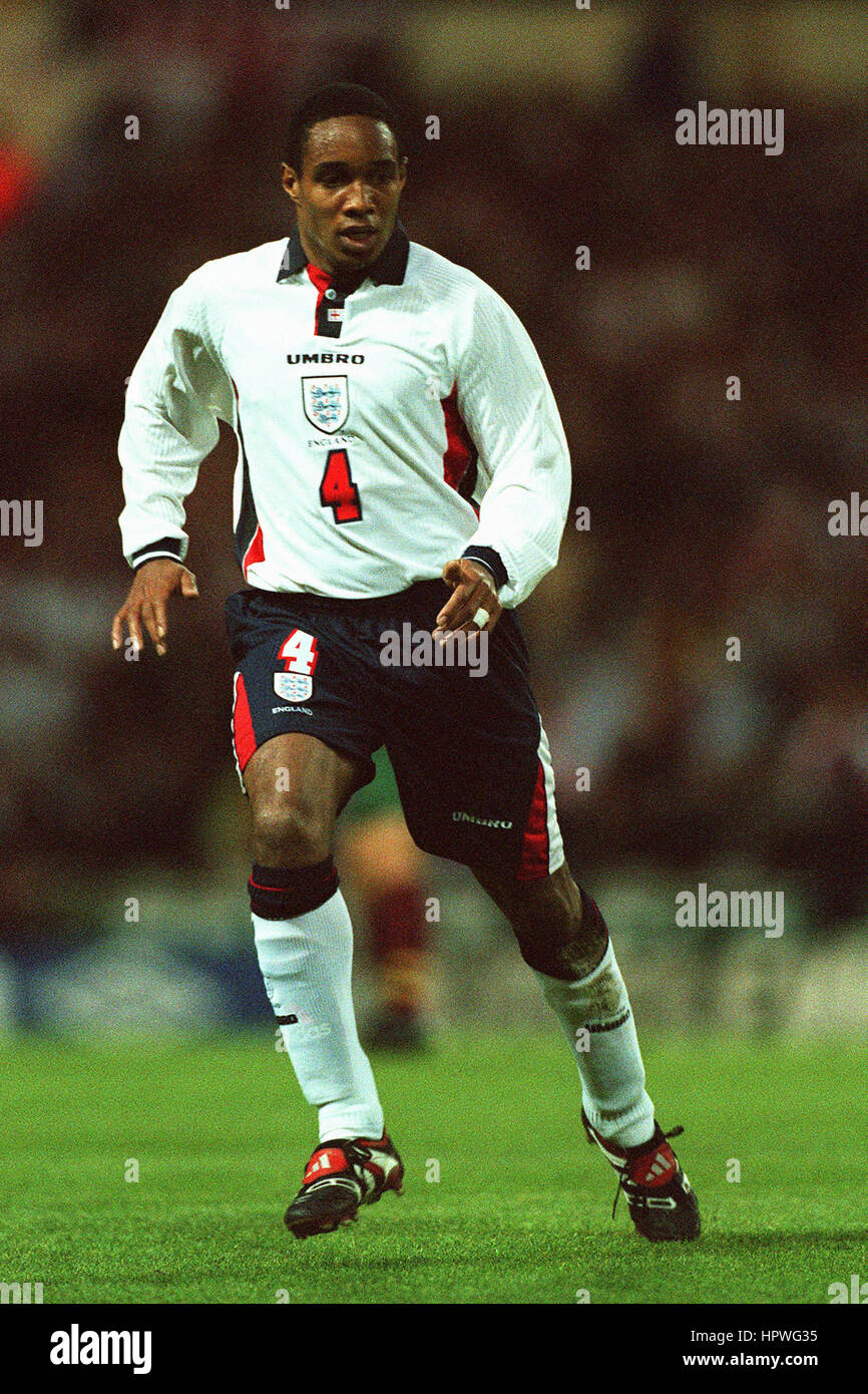 PAUL INCE ENGLAND & LIVERPOOL FC 23 April 1998 Stock Photo - Alamy