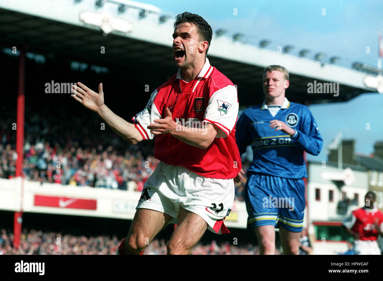 Marc overmars arsenal hi-res stock photography and images - Alamy
