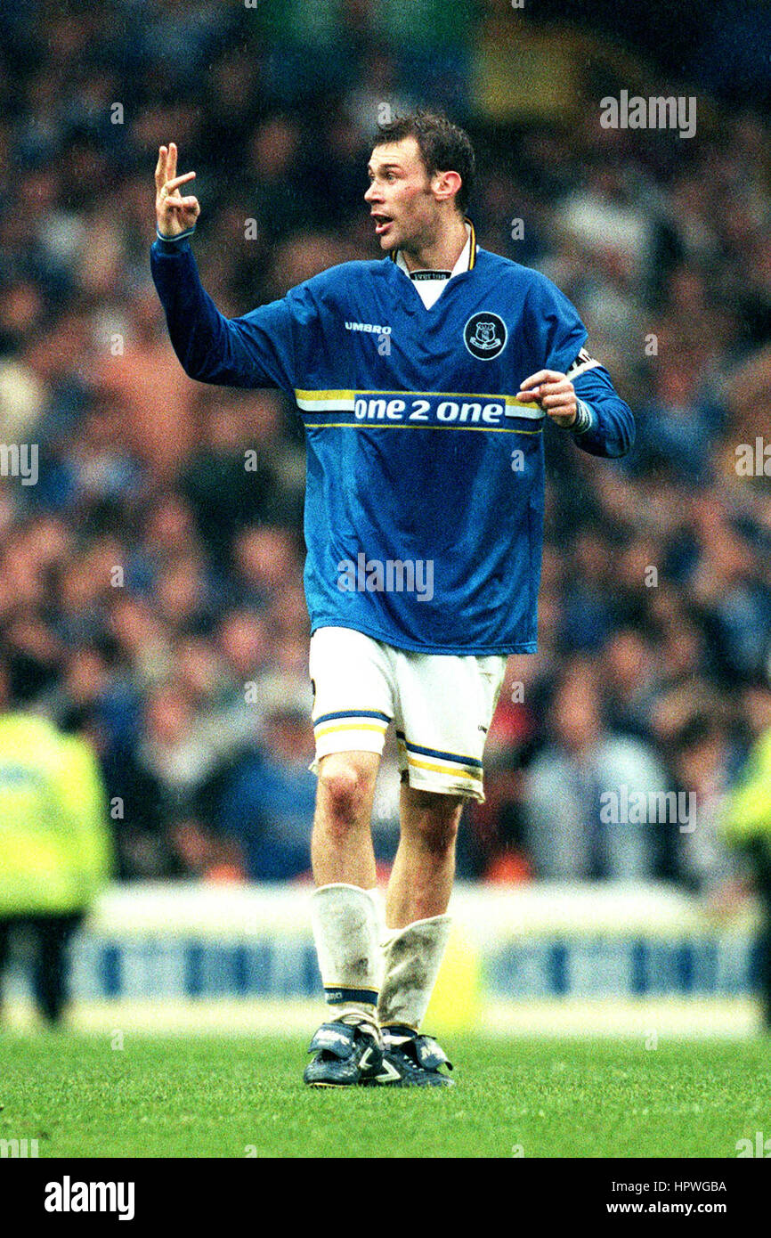 DUNCAN FERGUSON EVERTON FC 15 May 1998 Stock Photo - Alamy