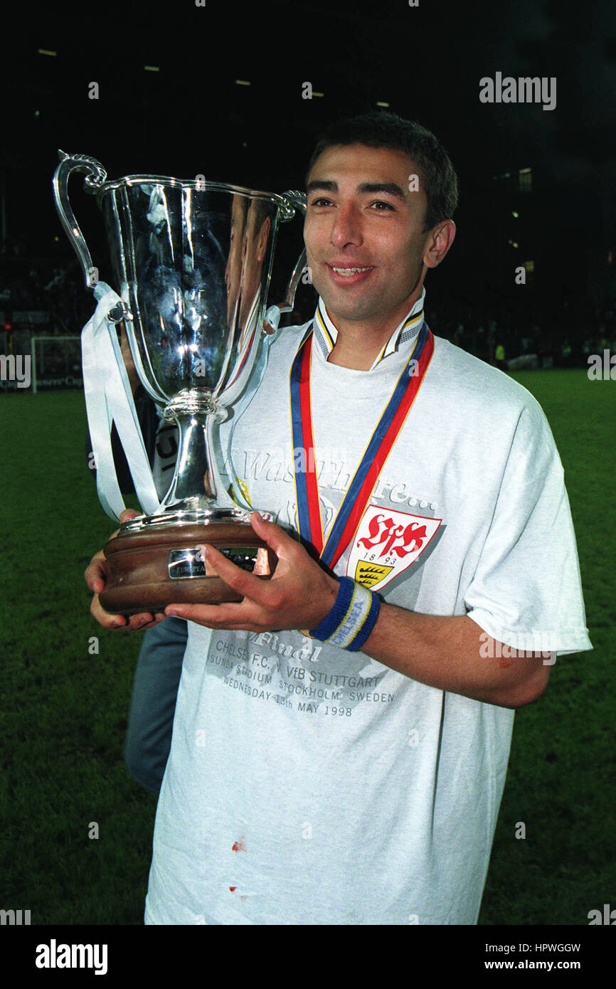 ROBERTO DI MATTEO CHELSEA FC 18 May 1998 Stock Photo - Alamy