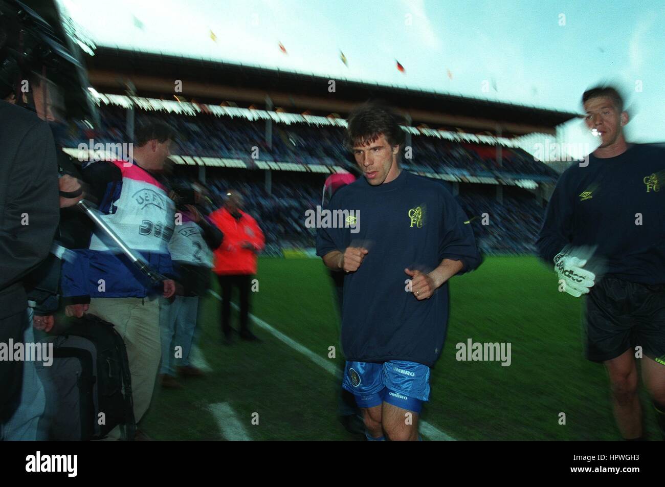 Gianfranco zola 1998 hi-res stock photography and images - Alamy