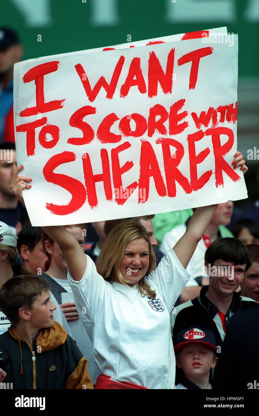 England girl fan hi-res stock photography and images - Alamy