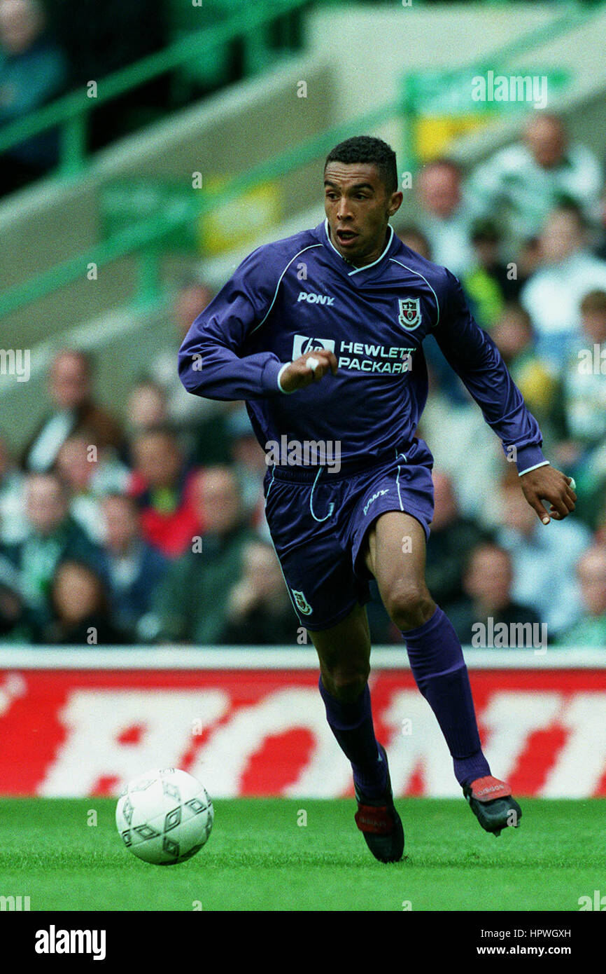 Chris armstrong tottenham hi-res stock photography and images - Alamy