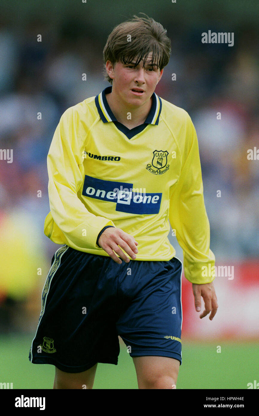 JOHN OSTER EVERTON FC 18 July 1998 Stock Photo - Alamy