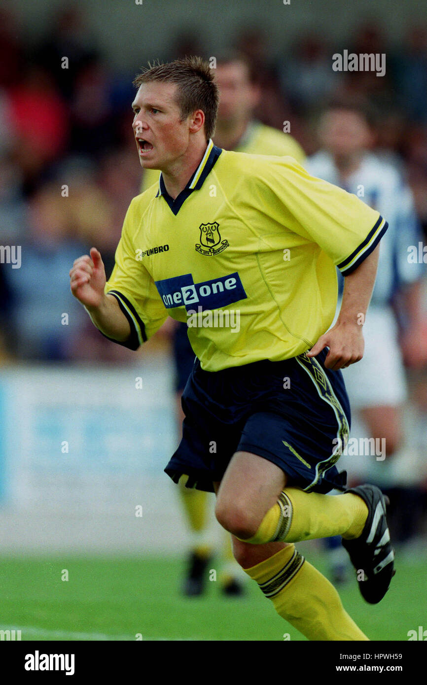 NICK BARMBY EVERTON FC 18 July 1998 Stock Photo - Alamy