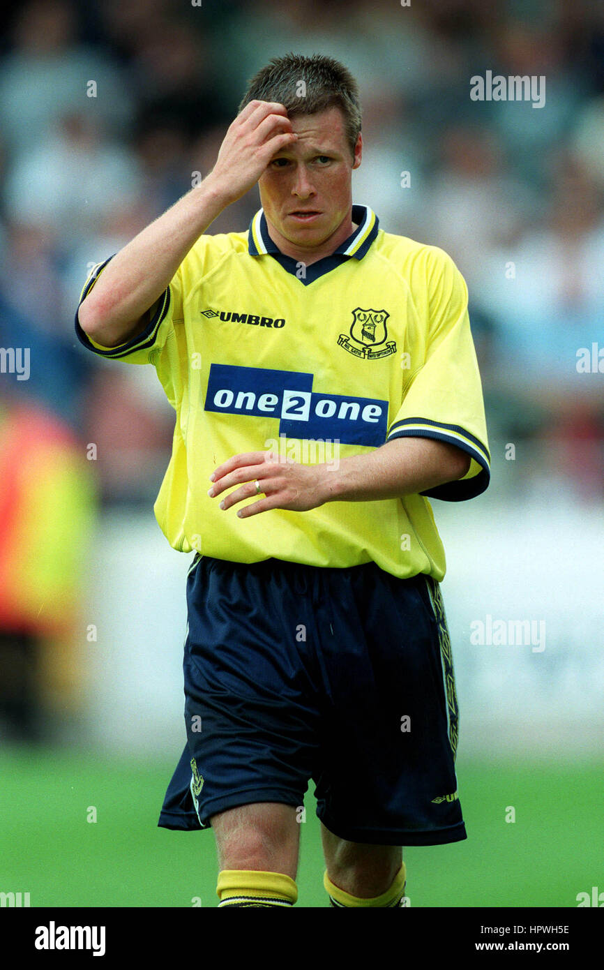 NICK BARMBY EVERTON FC 18 July 1998 Stock Photo - Alamy