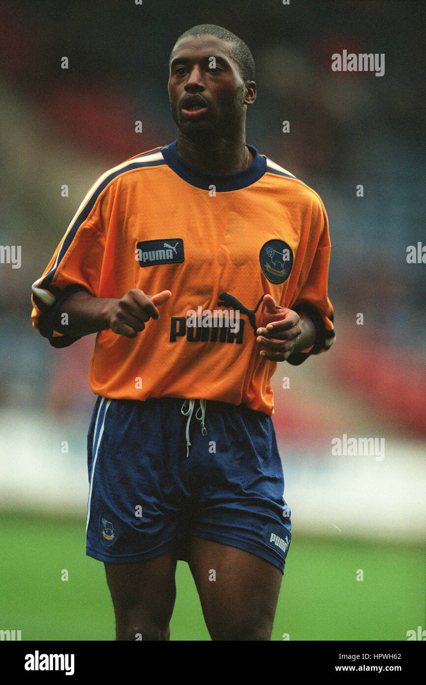 DEAN STURRIDGE DERBY COUNTY FC 01 August 1998 Stock Photo - Alamy