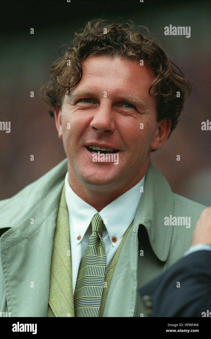 PETER JACKSON HUDDERSFIELD TOWN FC MANAGER 01 August 1998 Stock Photo ...