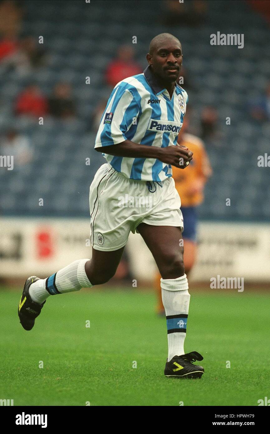 WAYNE ALLISON HUDDERSFIELD TOWN FC 01 August 1998 Stock Photo - Alamy