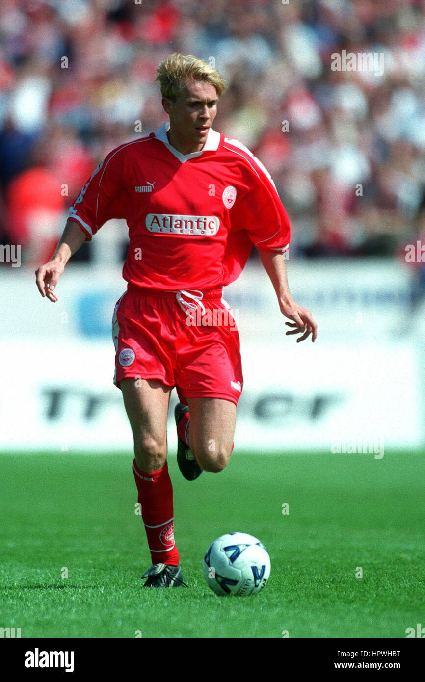 RUSSELL ANDERSON ABERDEEN FC 03 August 1998 Stock Photo - Alamy