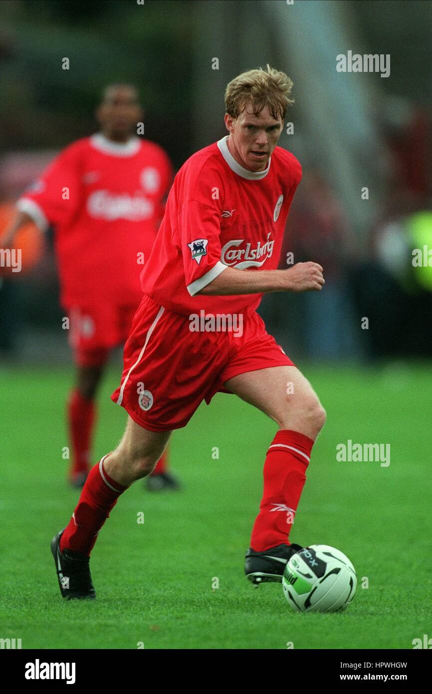 STEVE STAUNTON LIVERPOOL FC 03 August 1998 Stock Photo - Alamy