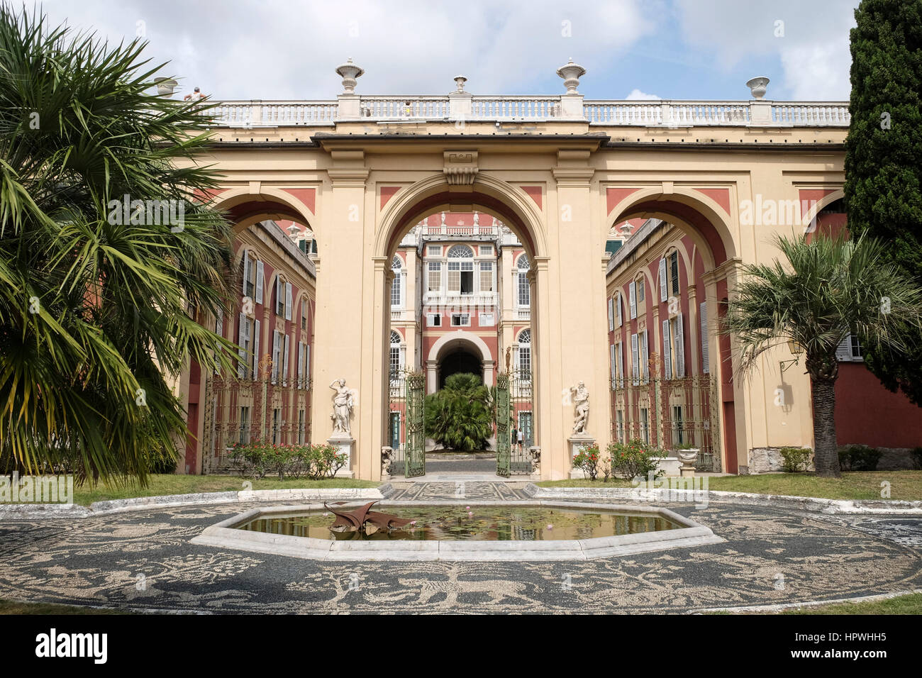 Historical monument of genoa hi-res stock photography and images - Alamy