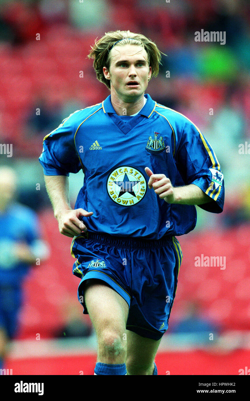 ANDREAS ANDERSSON NEWCASTLE UNITED FC 04 August 1998 Stock Photo - Alamy