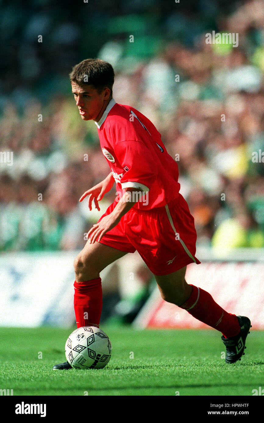 Michael owen 1998 hi-res stock photography and images - Alamy