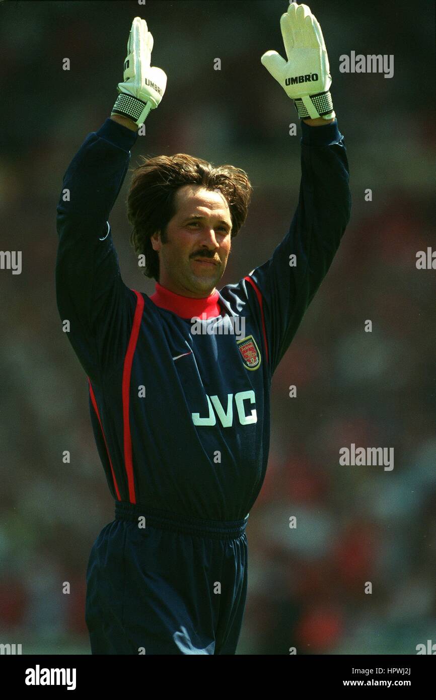 DAVID SEAMAN ARSENAL FC 10 August 1998 Stock Photo - Alamy