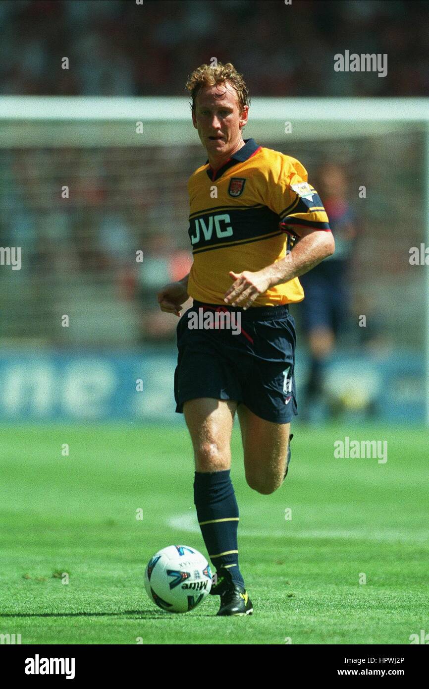 Arsenal fc 1998 hi-res stock photography and images - Alamy