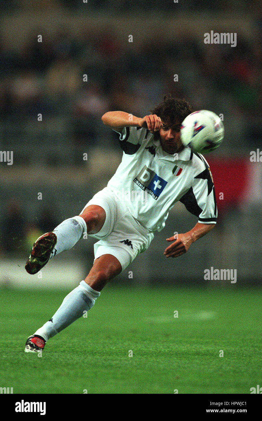 ALESSANDRO DEL PIERO JUVENTUS 11 August 1998 Stock Photo - Alamy