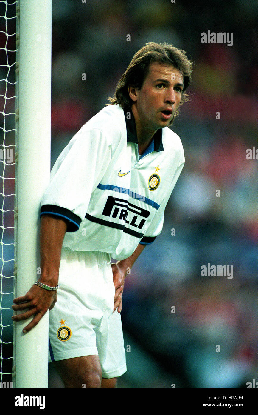 Benoit cauet hi-res stock photography and images - Alamy