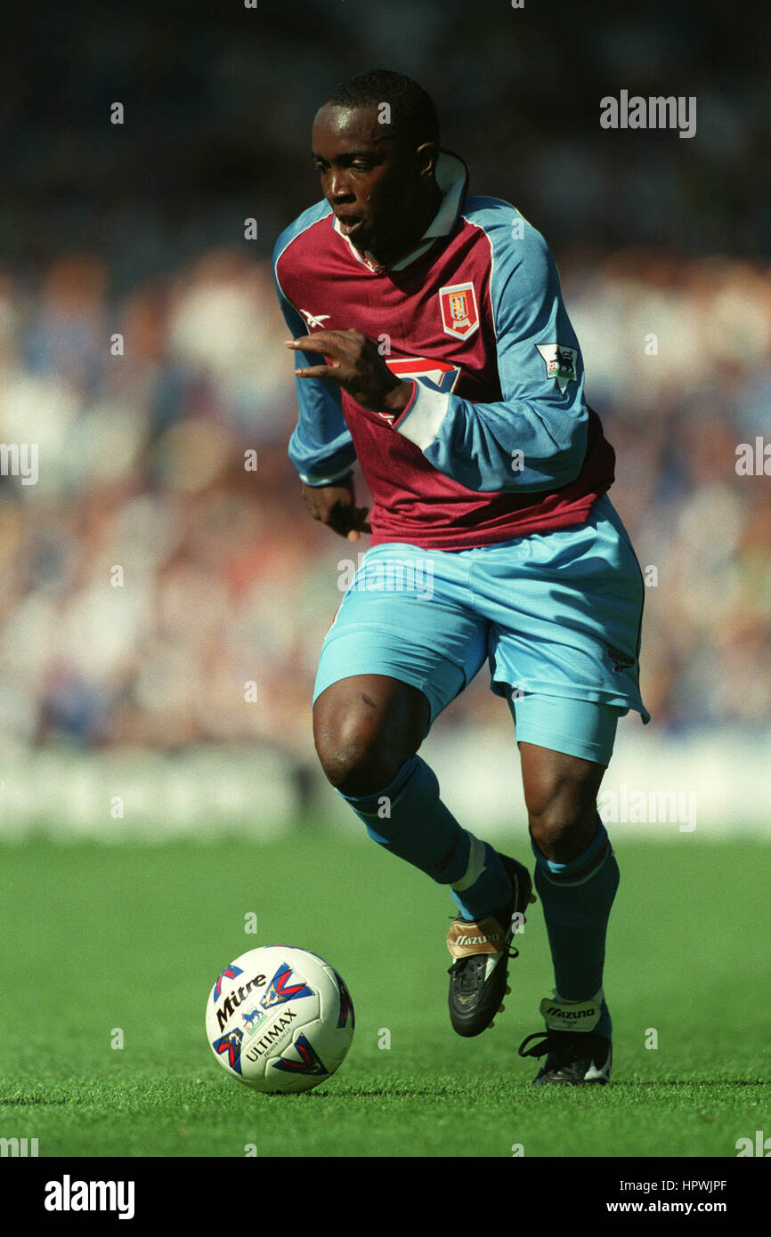 Dwight yorke 1998 hi-res stock photography and images - Alamy