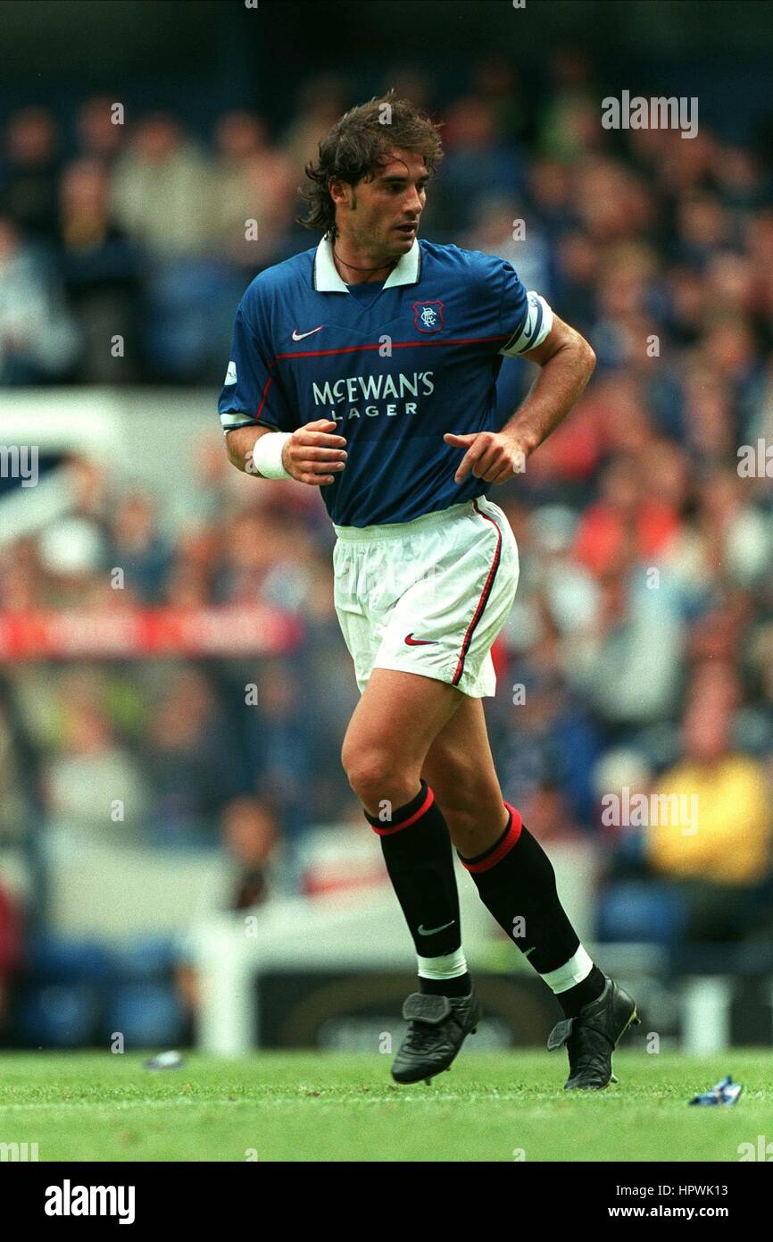 LORENZI AMORUSO GLASGOW RANGERS FC 17 August 1998 Stock Photo - Alamy