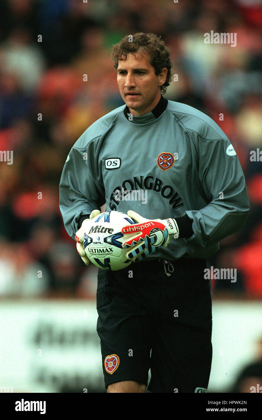 GILLES ROUSSET HEART OF MIDLOTHIAN FC 17 August 1998 Stock Photo - Alamy