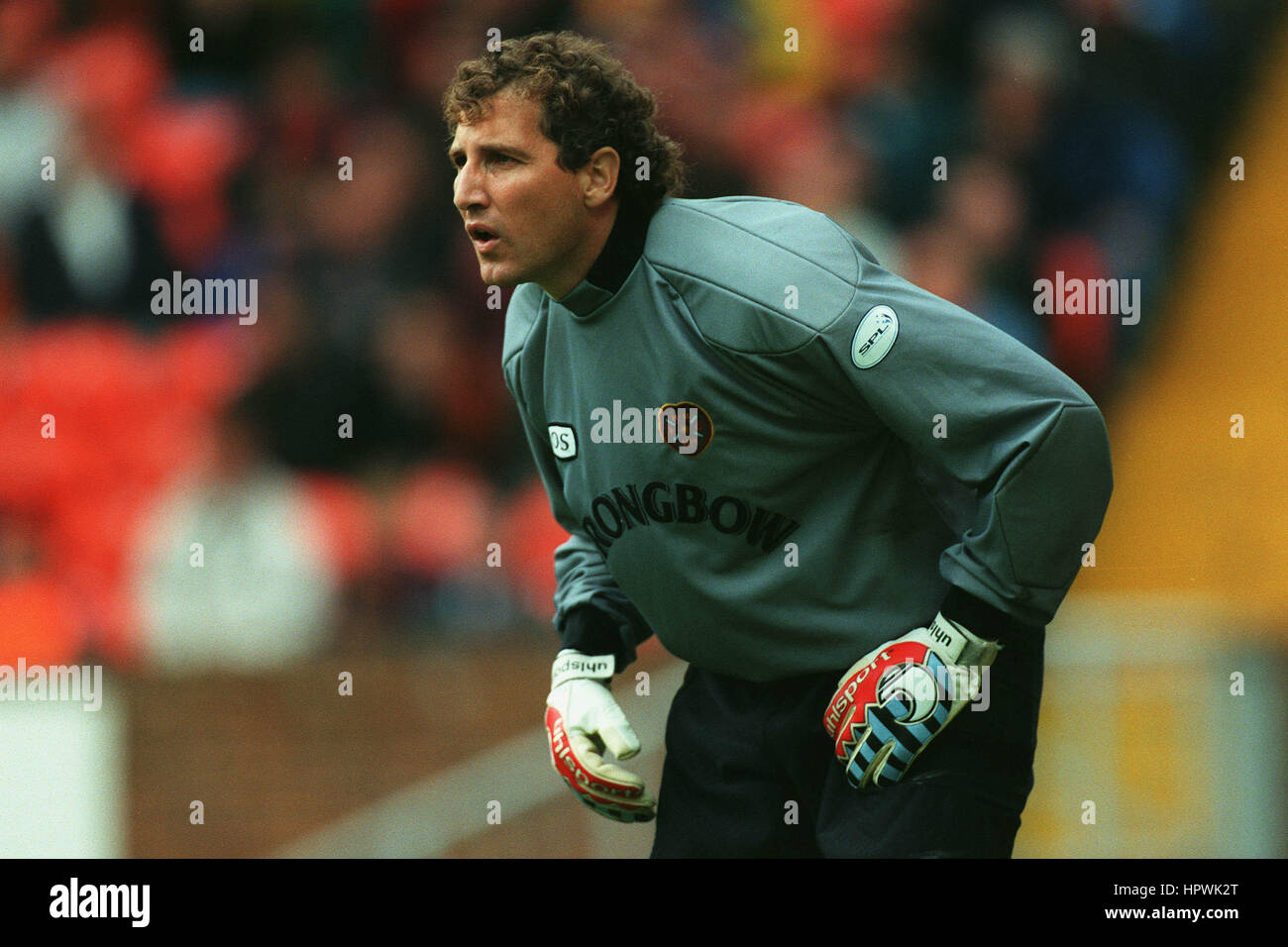 GILLES ROUSSET HEART OF MIDLOTHIAN FC 17 August 1998 Stock Photo - Alamy