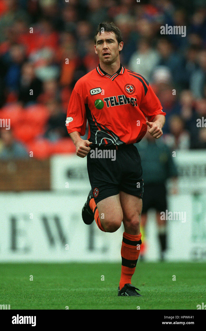 DARREN PATTERSON DUNDEE UNITED FC 17 August 1998 Stock Photo - Alamy