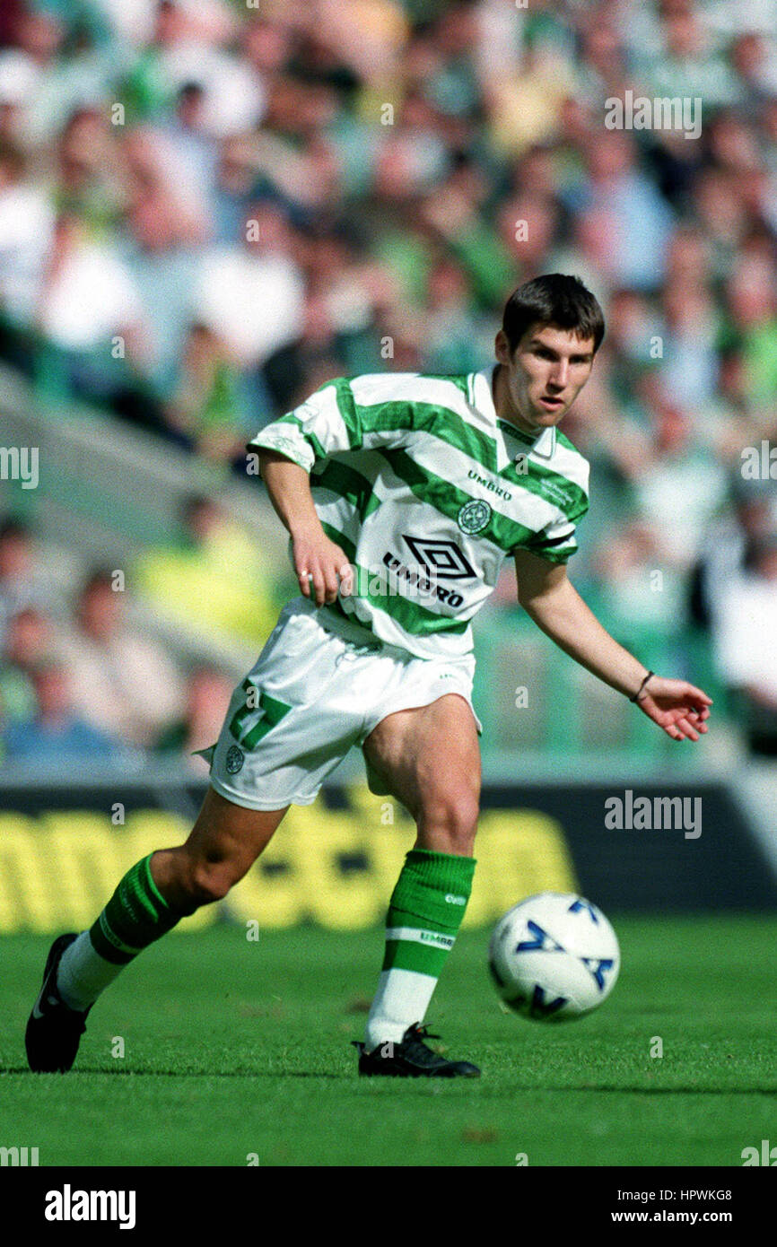 MARK BURCHILL GLASGOW CELTIC FC 24 August 1998 Stock Photo - Alamy