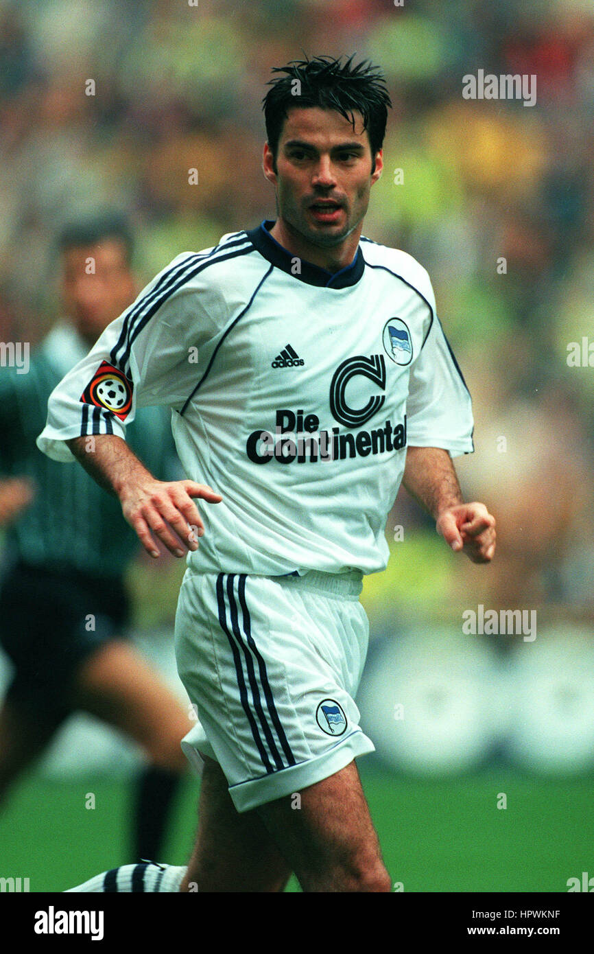 RENE TRETSCHOCK HERTHA BSC BERLIN 26 August 1998 Stock Photo - Alamy