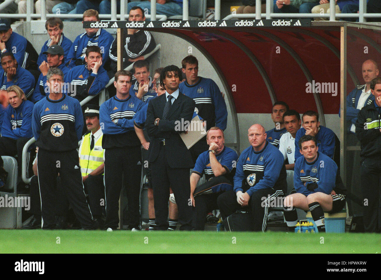 Ruud gullit newcastle 1998 hi-res stock photography and images - Alamy