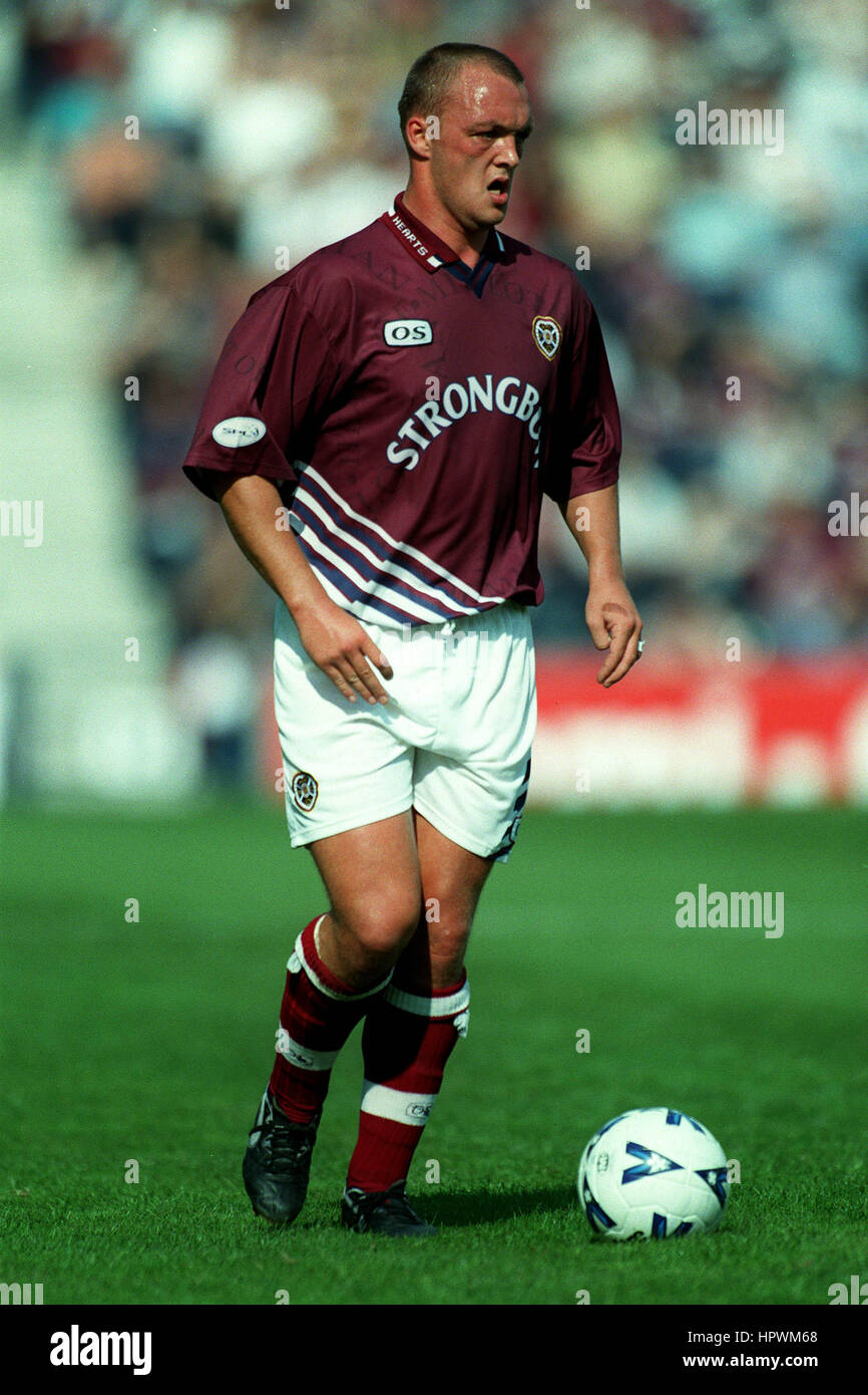 STEVE FULTON HEART OF MIDLOTHIAN FC 01 September 1998 Stock Photo - Alamy