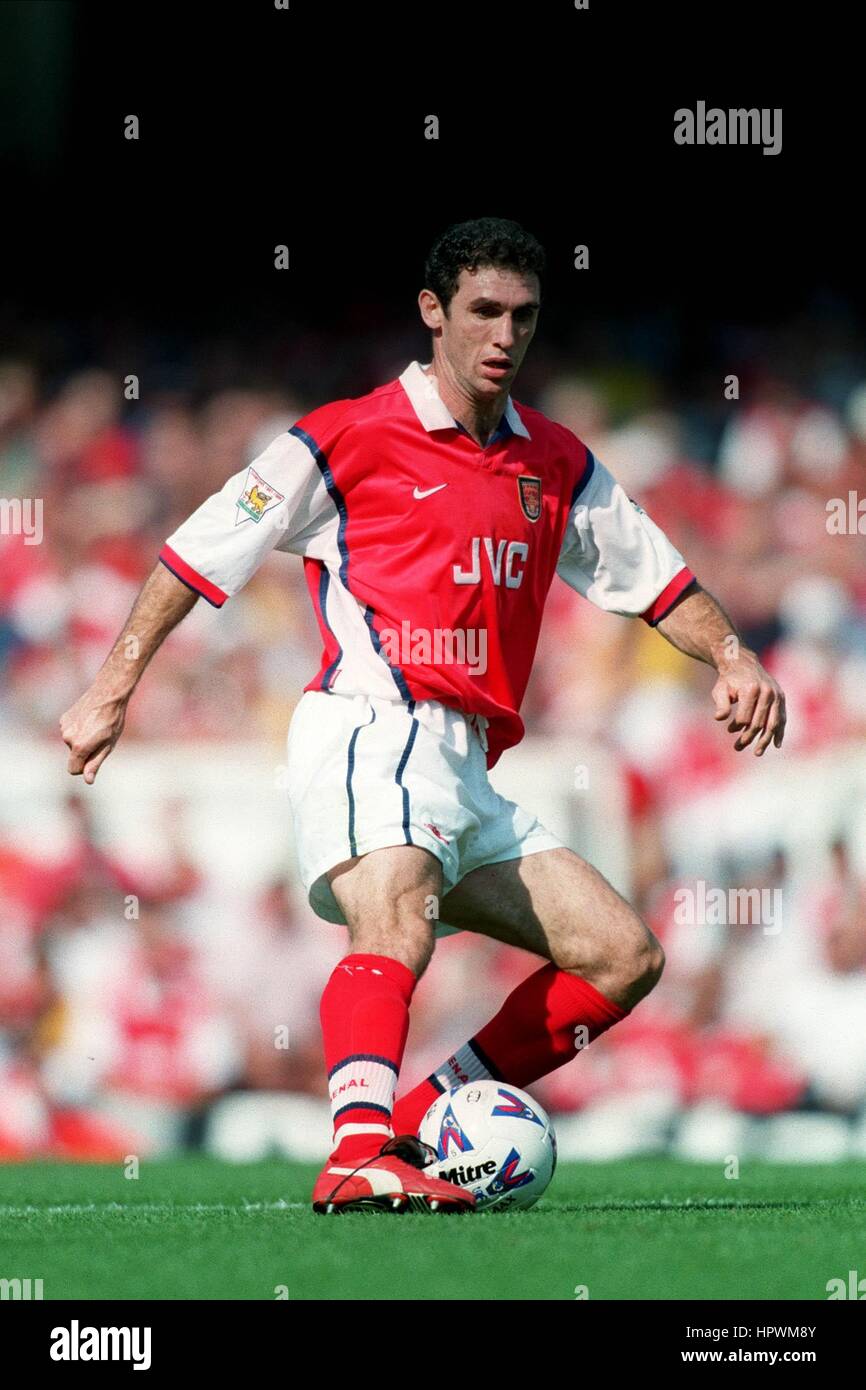 MARTIN KEOWN ARSENAL FC 01 September 1998 Stock Photo - Alamy