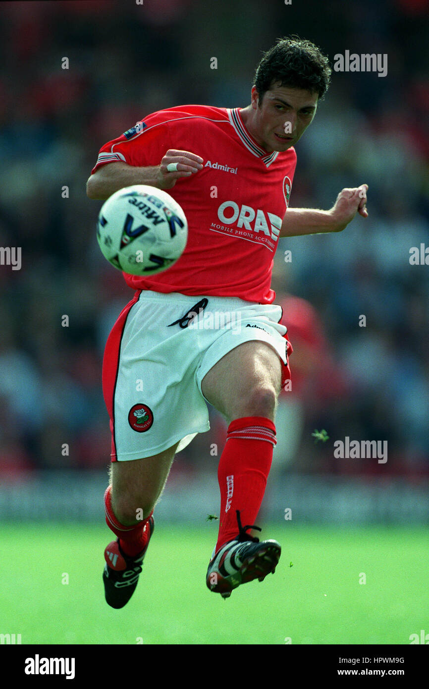 NICKY EADEN BARNSLEY FC 01 September 1998 Stock Photo - Alamy