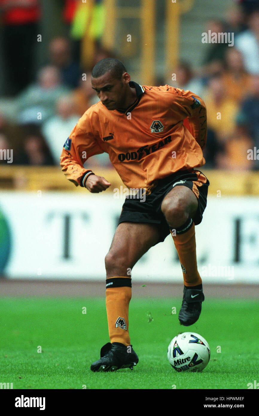 DEAN RICHARDS. WOLVERHAMPTON WANDERERS FC 01 September 1998 Stock Photo ...
