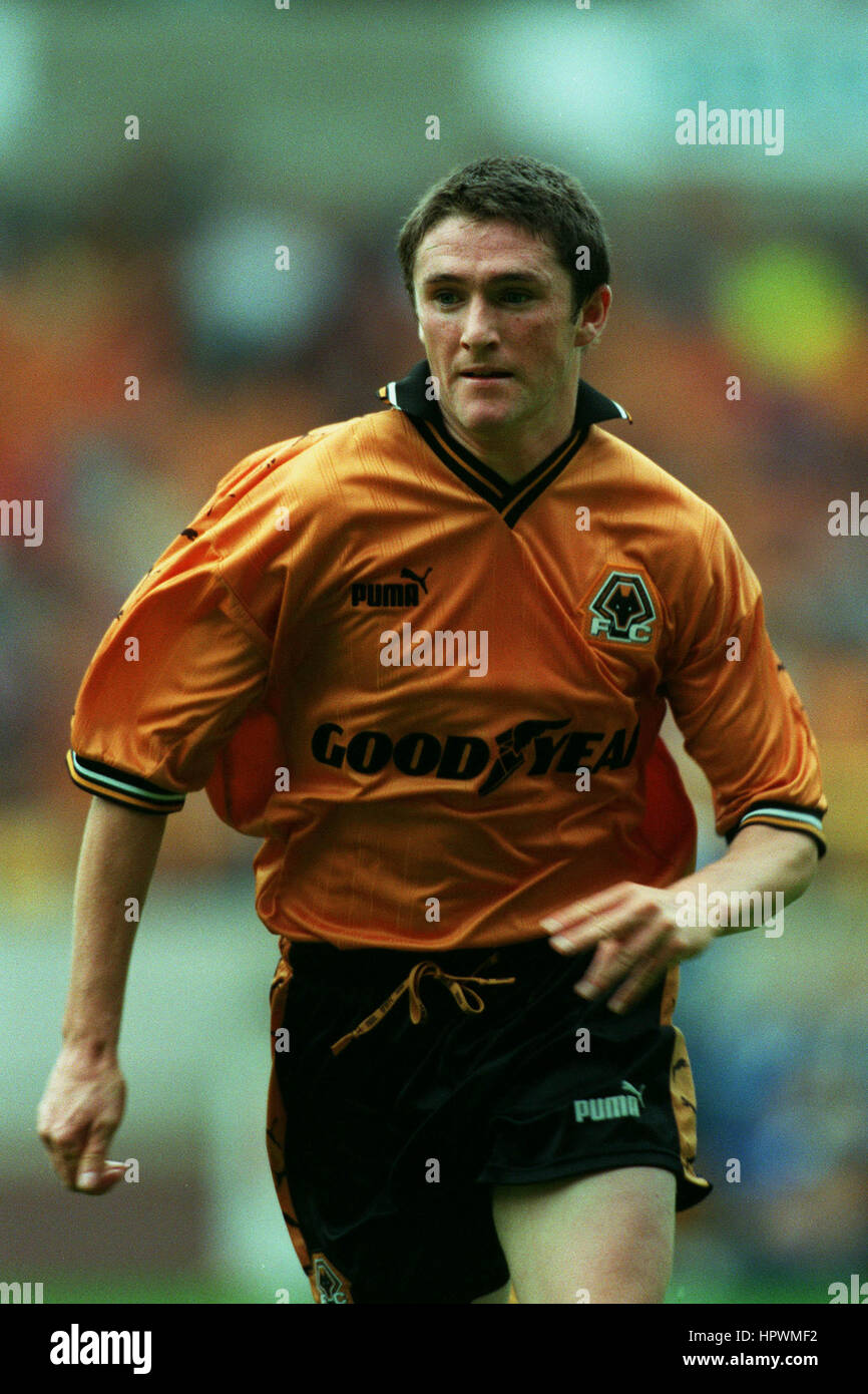 ROBBIE KEANE WOLVERHAMPTON WANDERERS FC 01 September 1998 Stock Photo ...