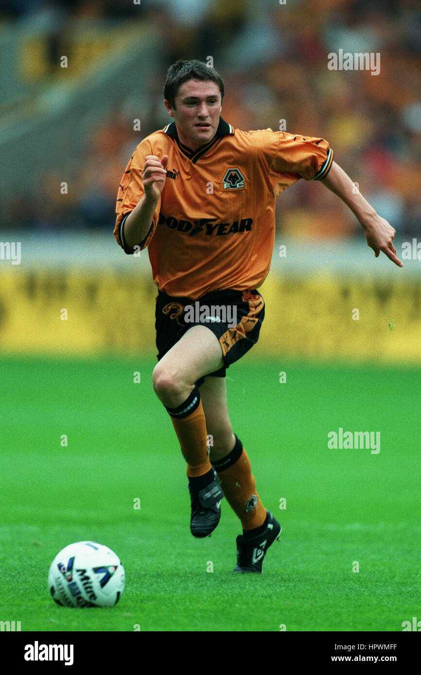 ROBBIE KEANE WOLVERHAMPTON WANDERERS FC 01 September 1998 Stock Photo ...