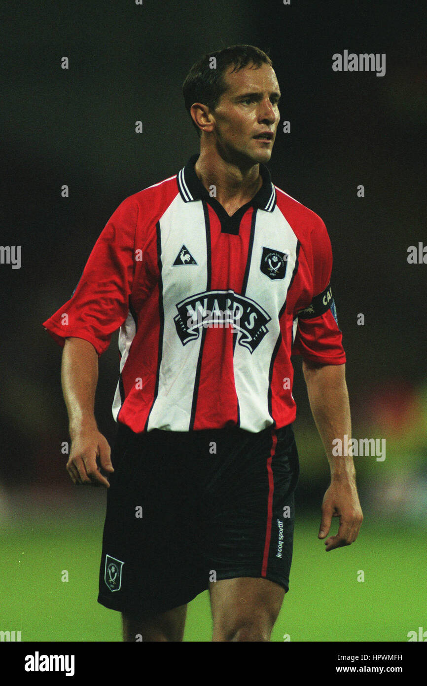 DAVID HOLDSWORTH SHEFFIELD UNITED FC 01 September 1998 Stock Photo - Alamy