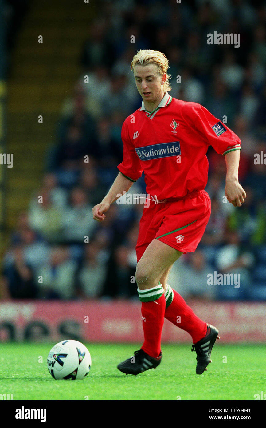 ROBIN HULBERT SWINDON TOWN FC 02 September 1998 Stock Photo - Alamy
