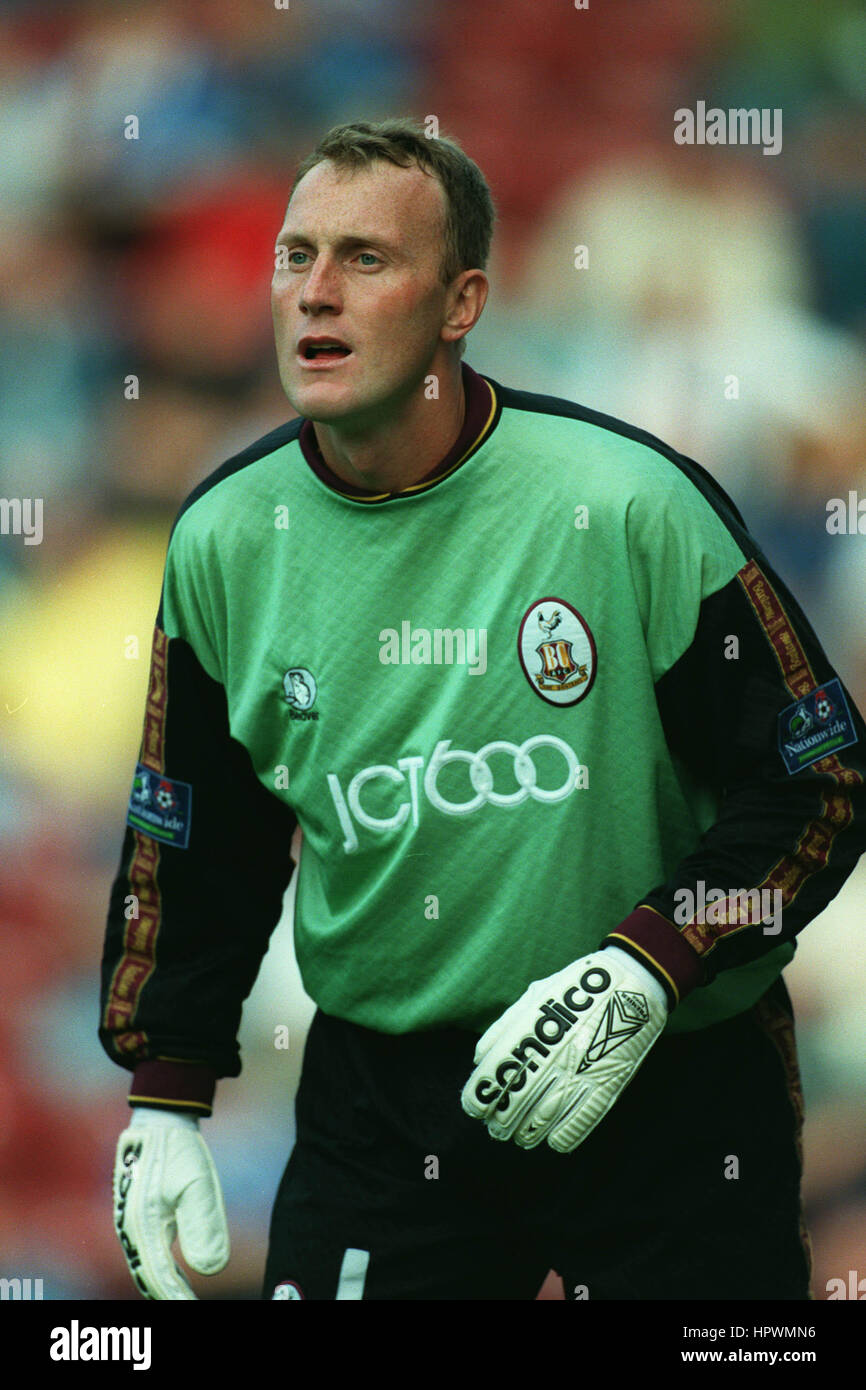 GARY WALSH BRADFORD CITY FC 02 September 1998 Stock Photo - Alamy