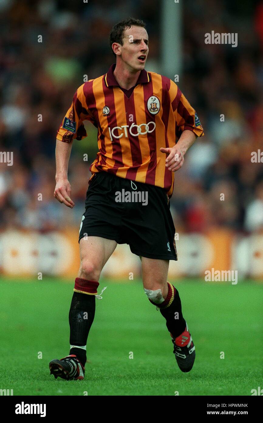 ANDREW O'BRIEN BRADFORD CITY FC 02 September 1998 Stock Photo - Alamy