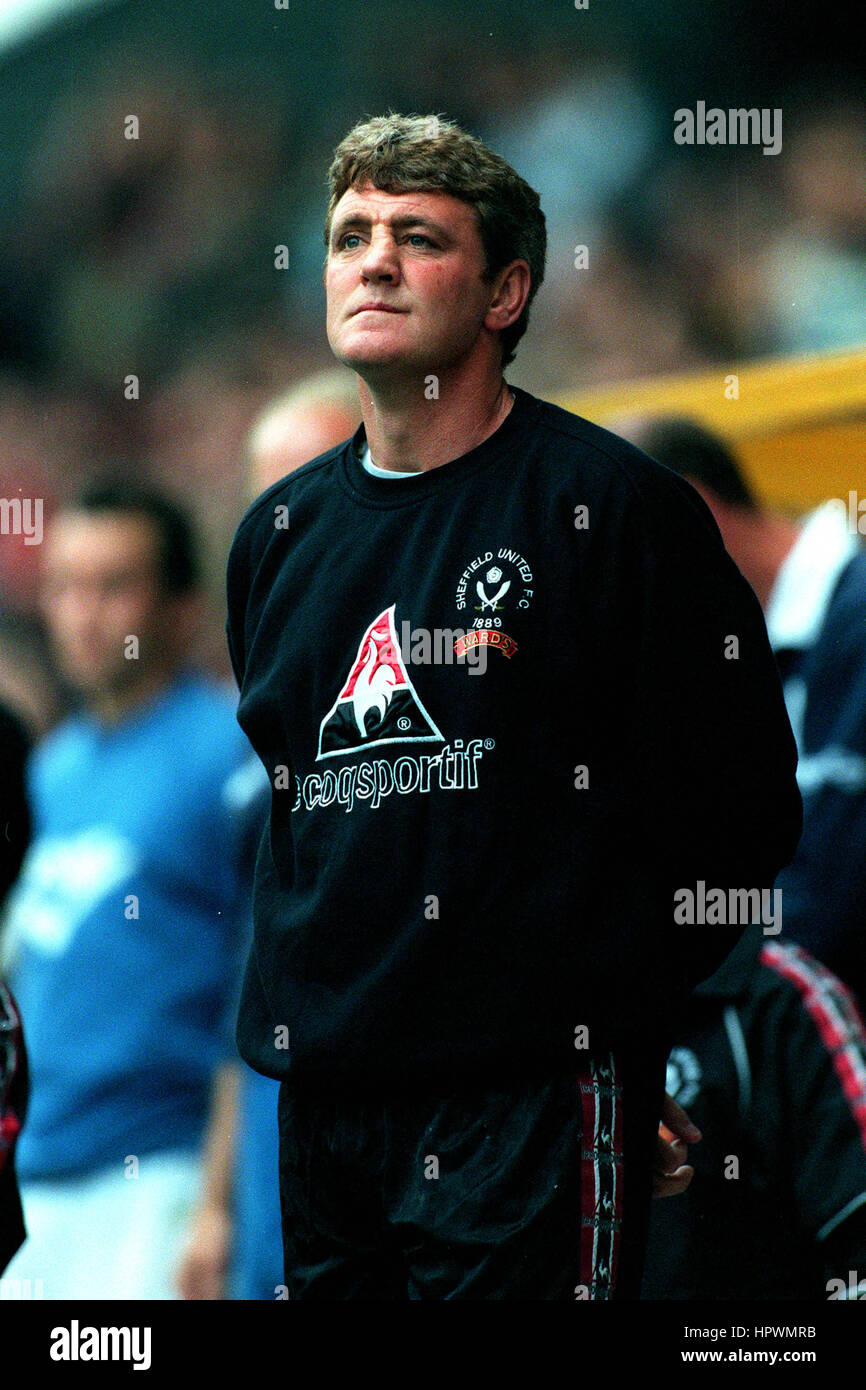 Sheffield united manager steve bruce hi-res stock photography and ...