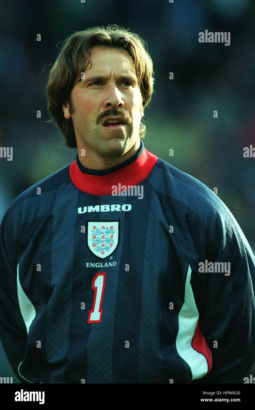 David seaman portrait hi-res stock photography and images - Alamy