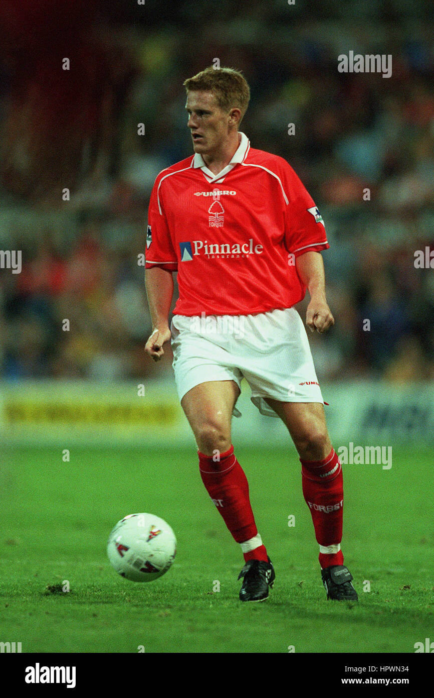 CRAIG ARMSTRONG NOTTINGHAM FOREST FC 09 September 1998 Stock Photo - Alamy