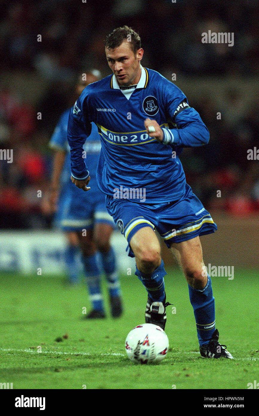 DUNCAN FERGUSON EVERTON FC 09 September 1998 Stock Photo - Alamy