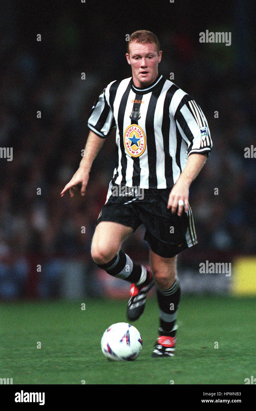 STEVE WATSON NEWCASTLE UNITED FC 10 September 1998 Stock Photo - Alamy