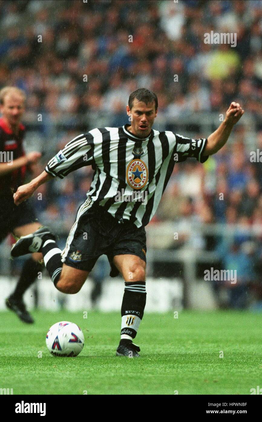 ROBERT LEE NEWCASTLE UNITED FC 12 September 1998 Stock Photo - Alamy